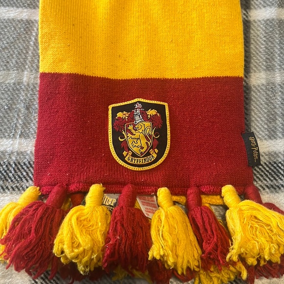 Warner Bros. | Accessories | Harry Potter Gryffindor Official Hat Scarf ...
